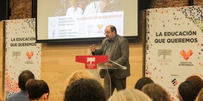 Gracias a ti. Un agradecimiento a la figura del docente. Ferran Riera.